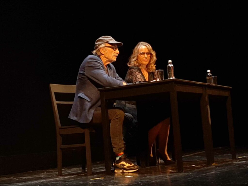 Süddeutsche Zeitung – Christine Dössel über die Buchpremiere: Sie ...